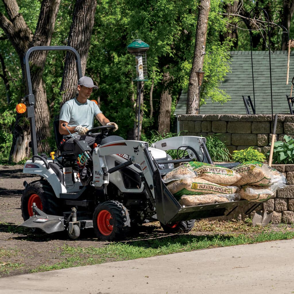 Bobcat CT1025 Compact Tractor | Delecca's