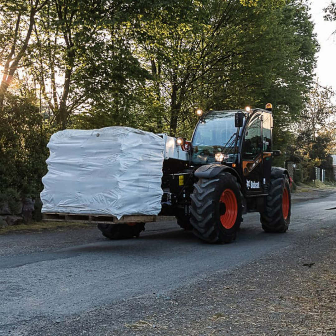 Bobcat TL35.70 Construction Telehandler | Delecca's