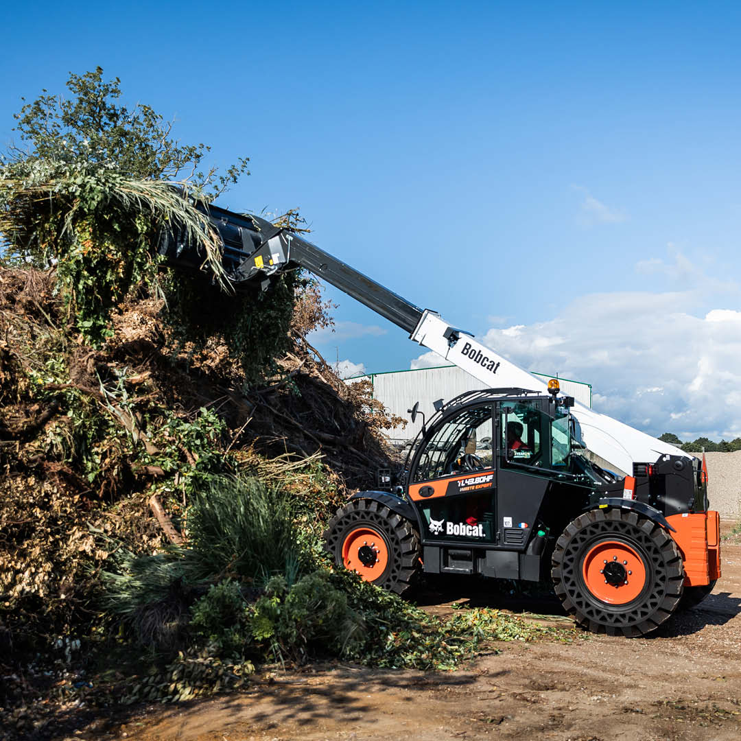 Bobcat TL43.80HF Agricultural Telehandler | Delecca's
