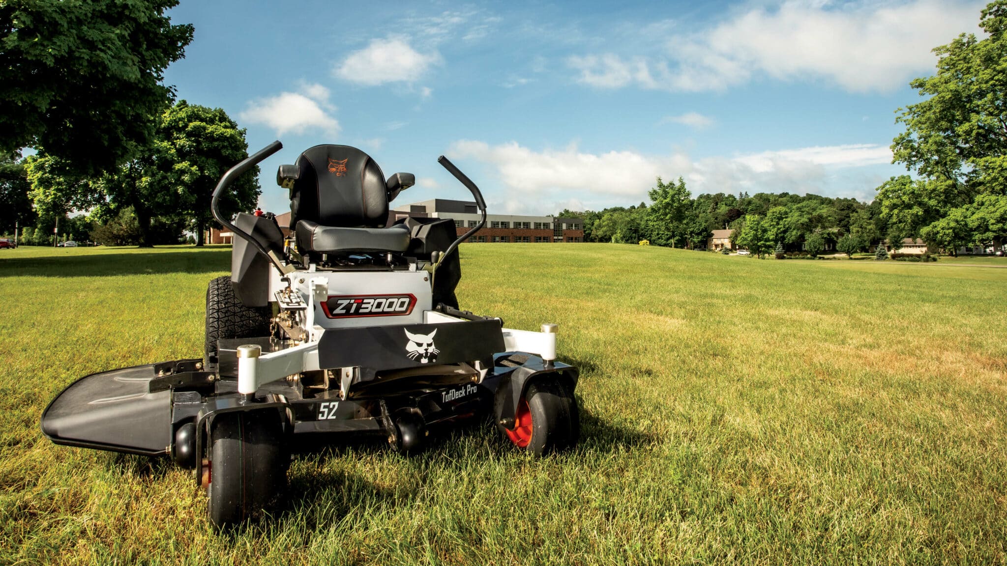 Bobcat ZT3000 Zero Turn Mower | Delecca's