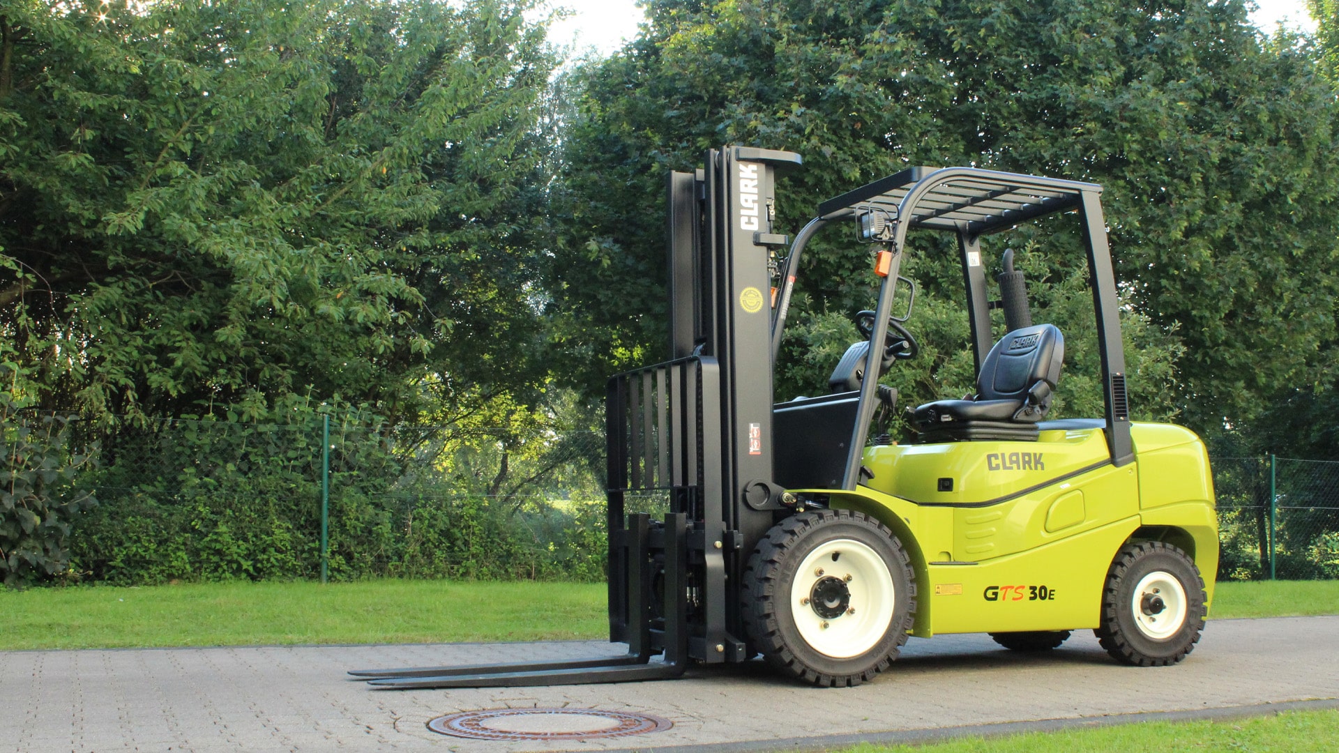 Clark GTS Series Forklift | Delecca's