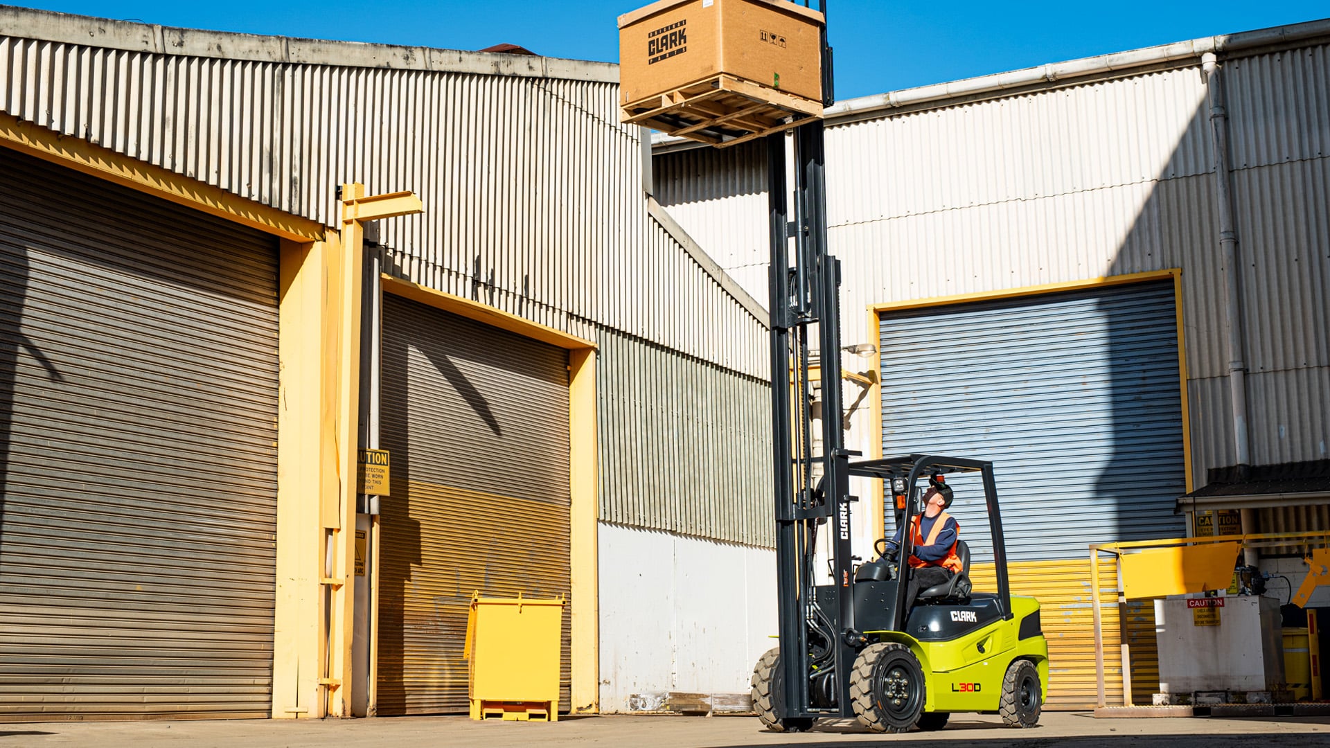 Clark L Series Forklift | Delecca's